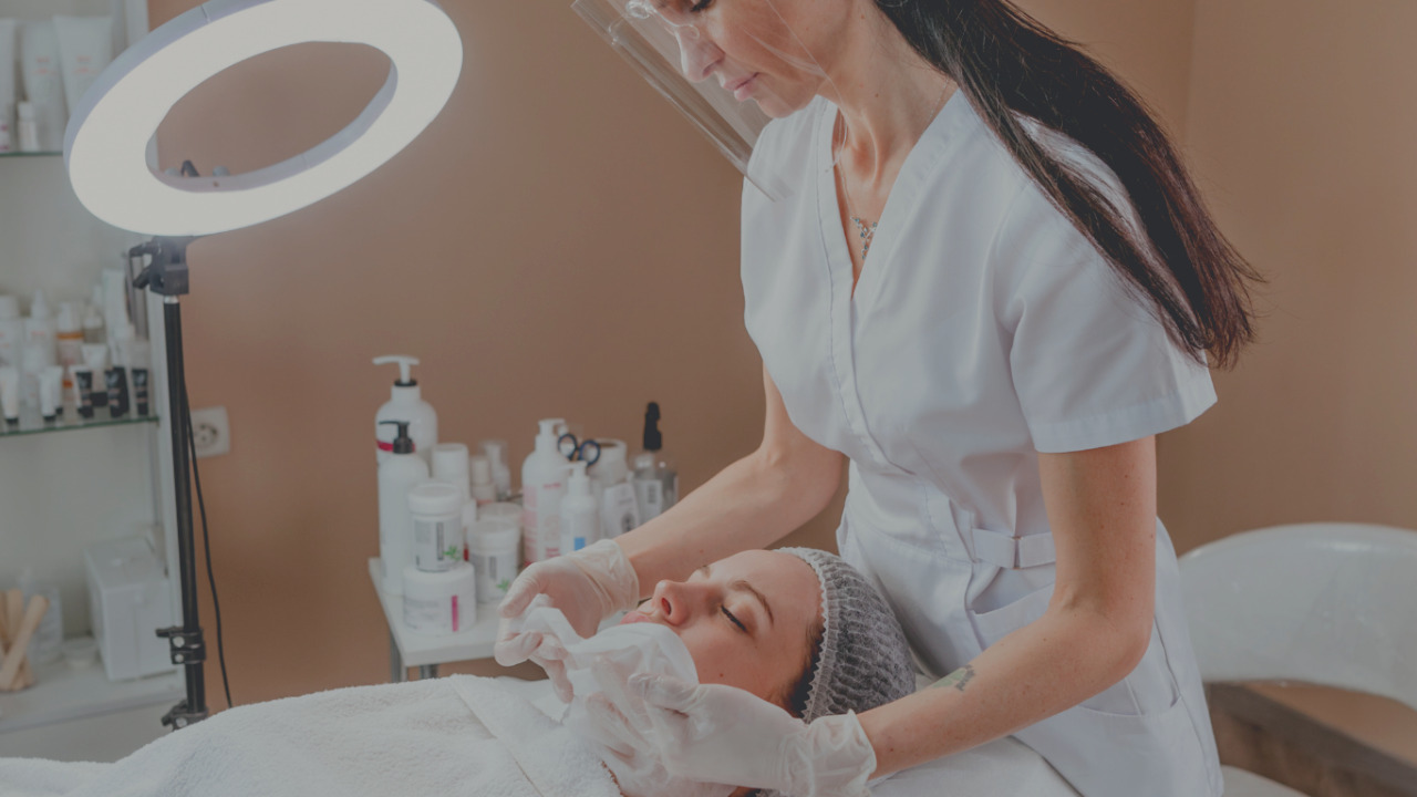 How to find an esthetician? 11 Best Tips For Finding and Choosing The ...